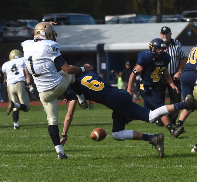 Football: SWR routs Bayport to move to 7-0 - Riverhead News Review Archives