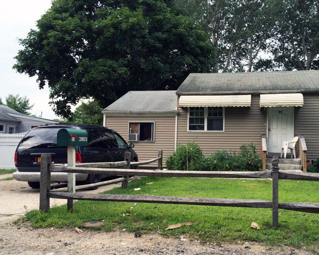 Cops: Riverhead man dies after getting pinned under truck - Riverhead ...