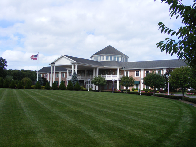 Arrests, injuries after wedding party brawls with fire department ...