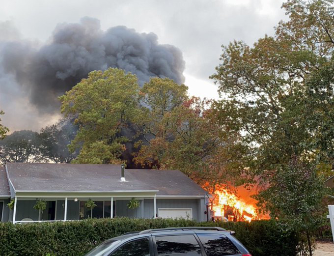 Riverhead firefighters respond to garage fire - Riverhead News Review ...