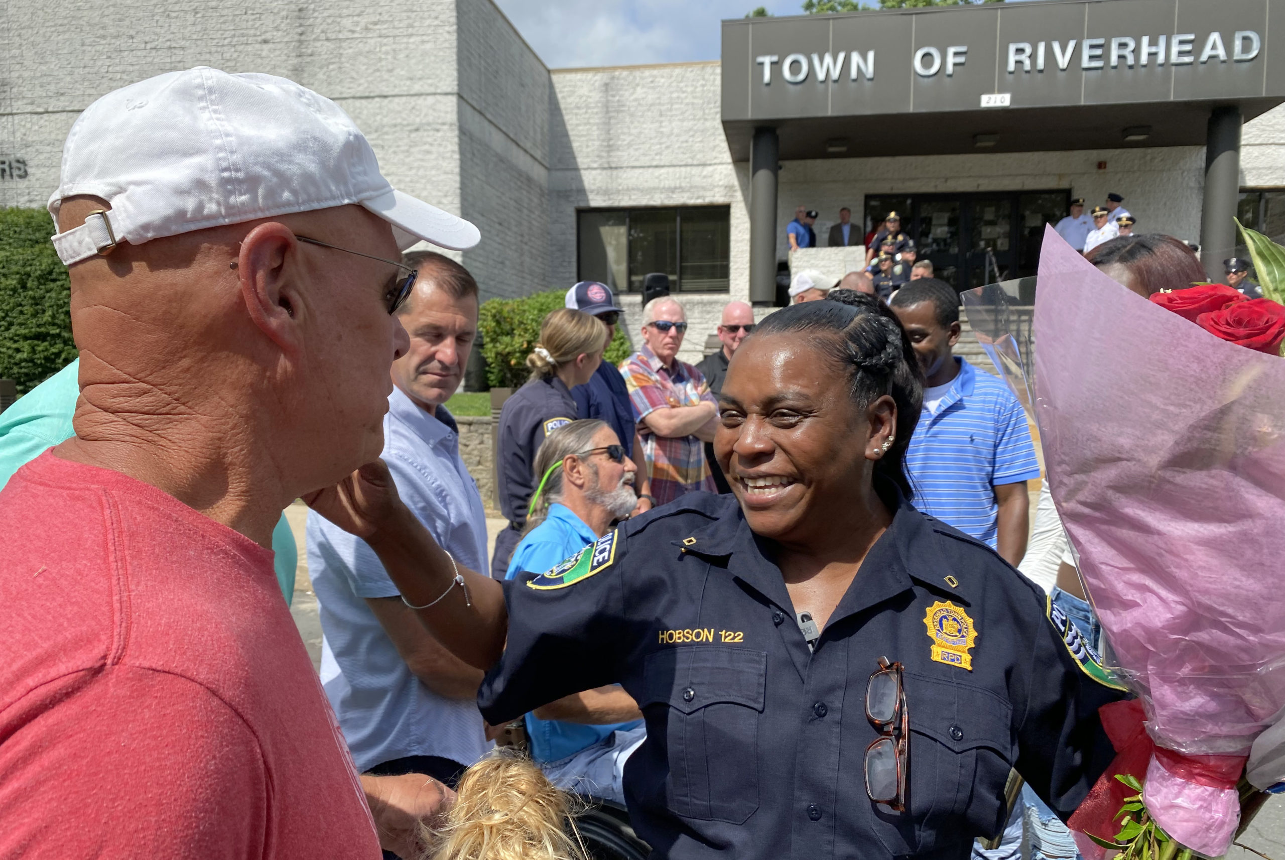 Riverhead PD celebrates detective with ceremonial ‘walkout’ - Riverhead ...